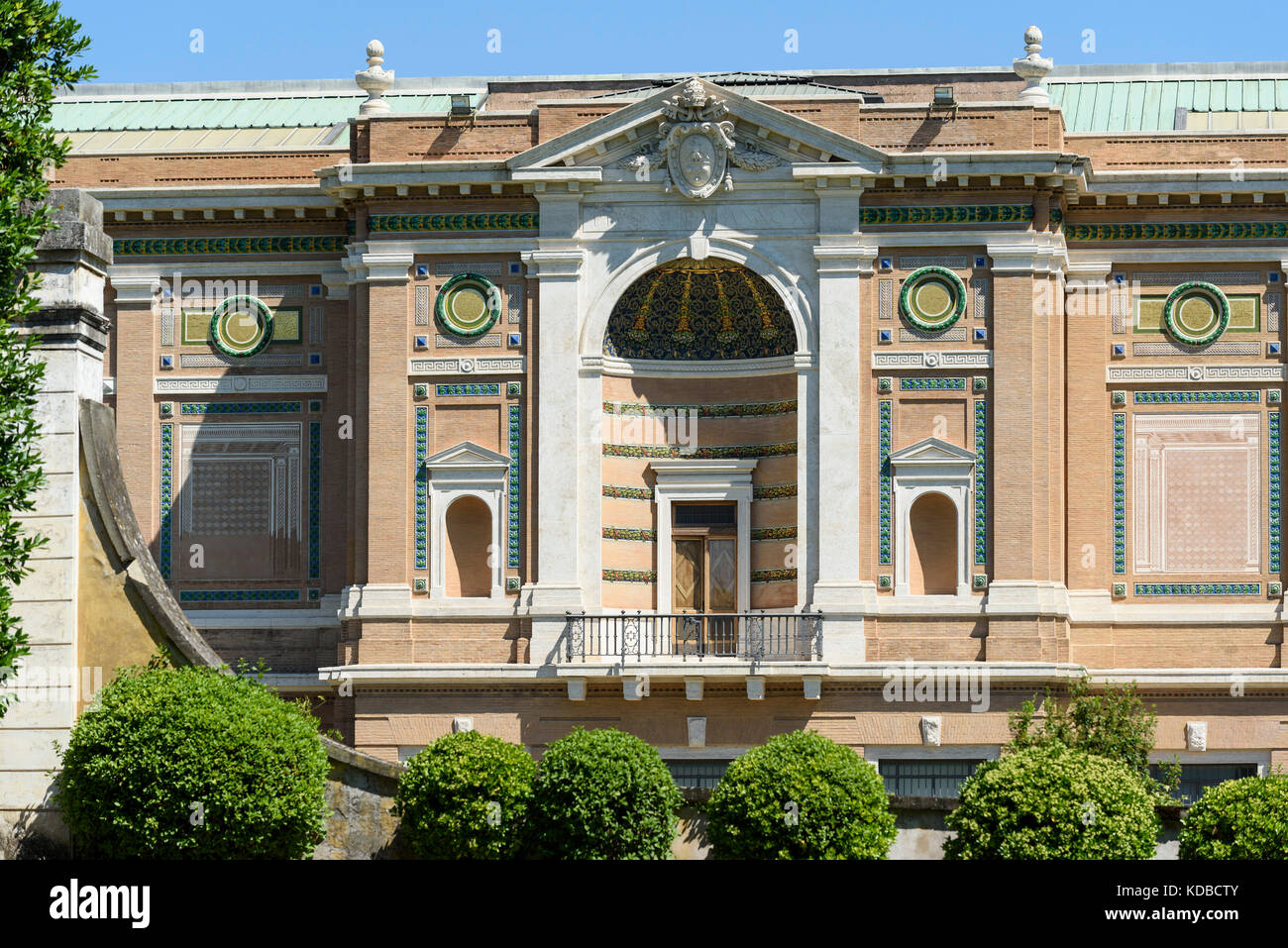 Rome. L'Italie. Pinacoteca Vaticana, (Vatican photo gallery), conçu par ...