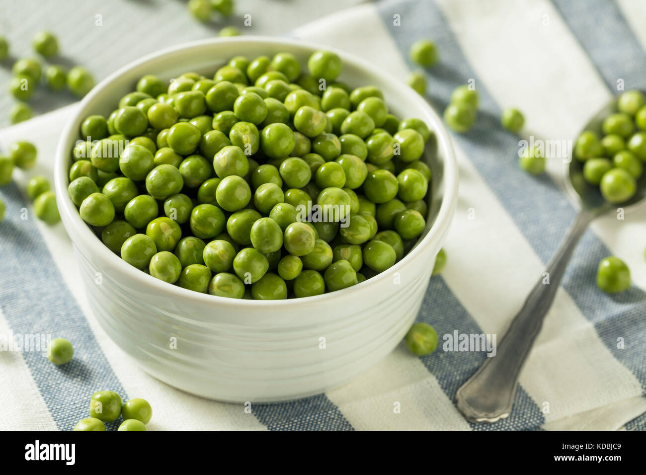 English peas Banque de photographies et d’images à haute résolution - Alamy