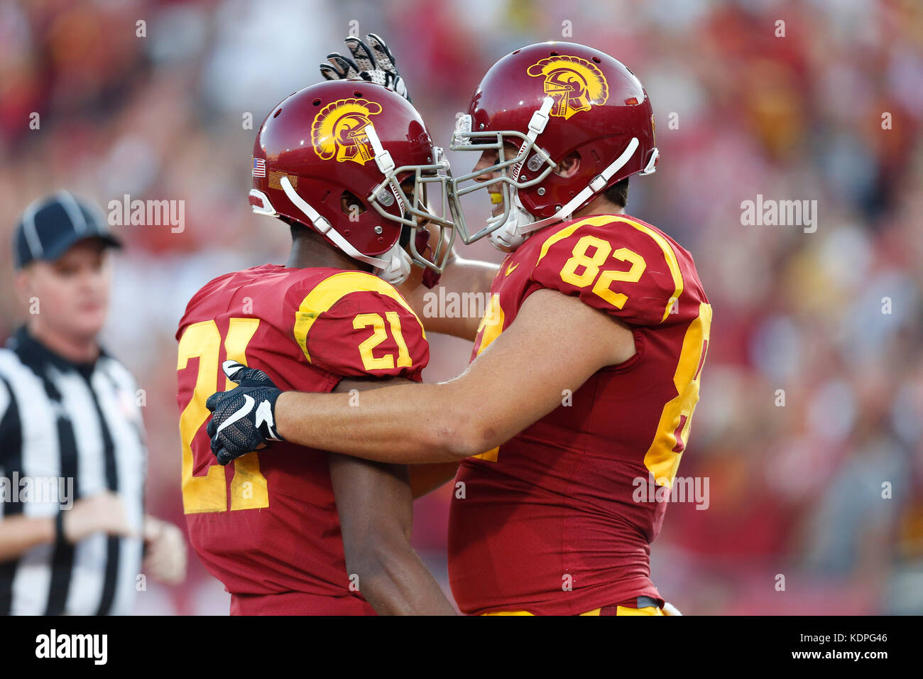14 octobre 2017 USC Trojans tight end Tyler Petite # 82 célèbre après ...