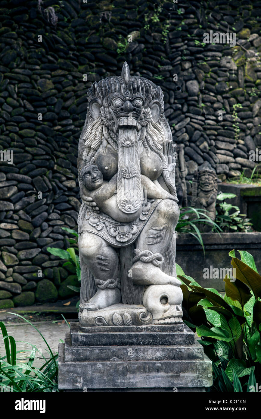 Sculptures traditionnelles balinaises Banque de photographies et d ...