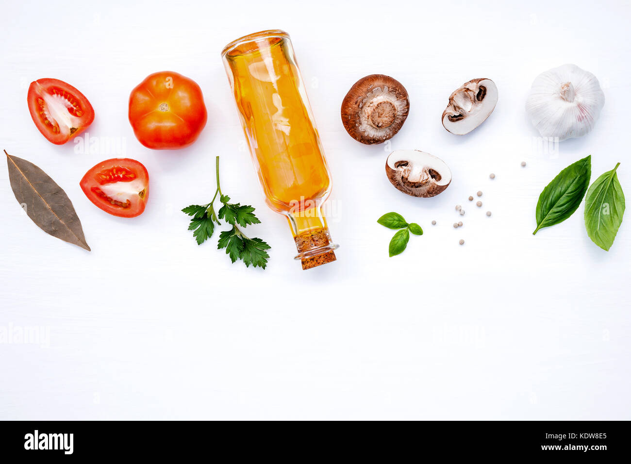 Aliments italiens Concept et design menu. divers légumes et ingrédients ...