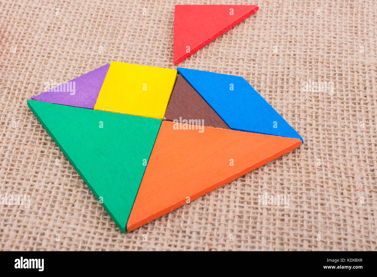 Tangram puzzle Banque de photographies et d’images à haute résolution ...
