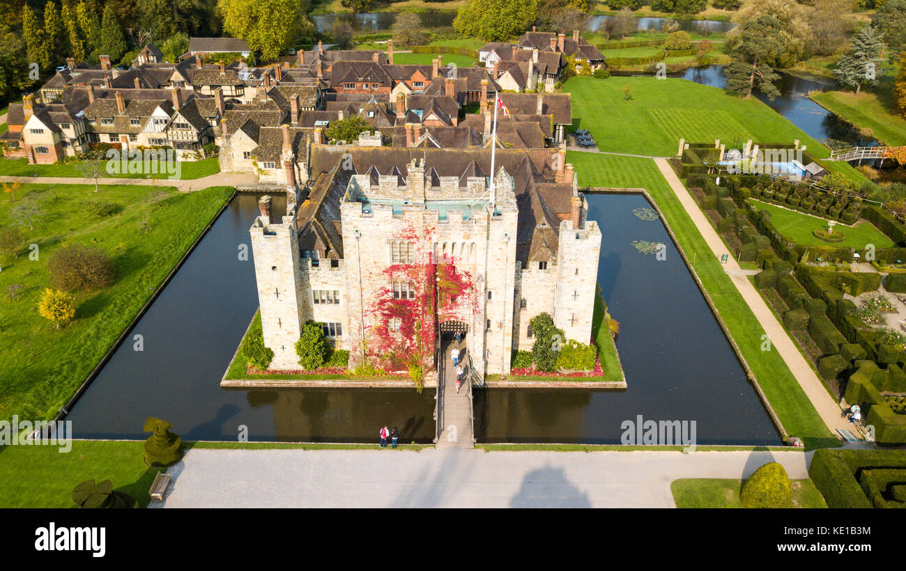 Hever castle moat Banque de photographies et d’images à haute ...