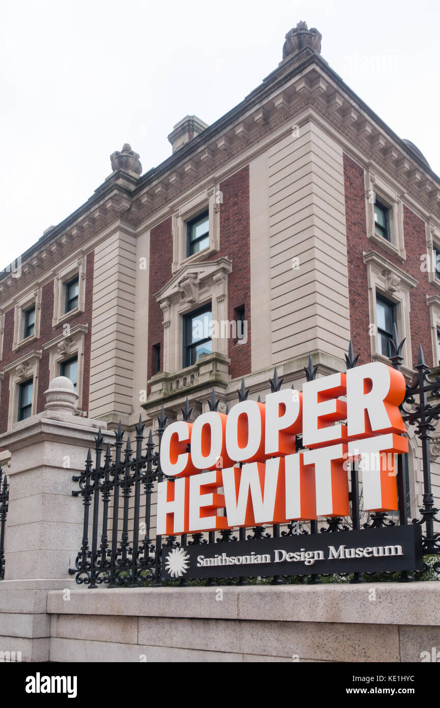 Carnegie mansion cooper hewitt design museum Banque de photographies et ...