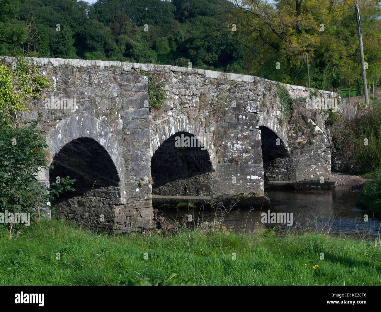 Ancien pont pierre Banque de photographies et d’images à haute ...