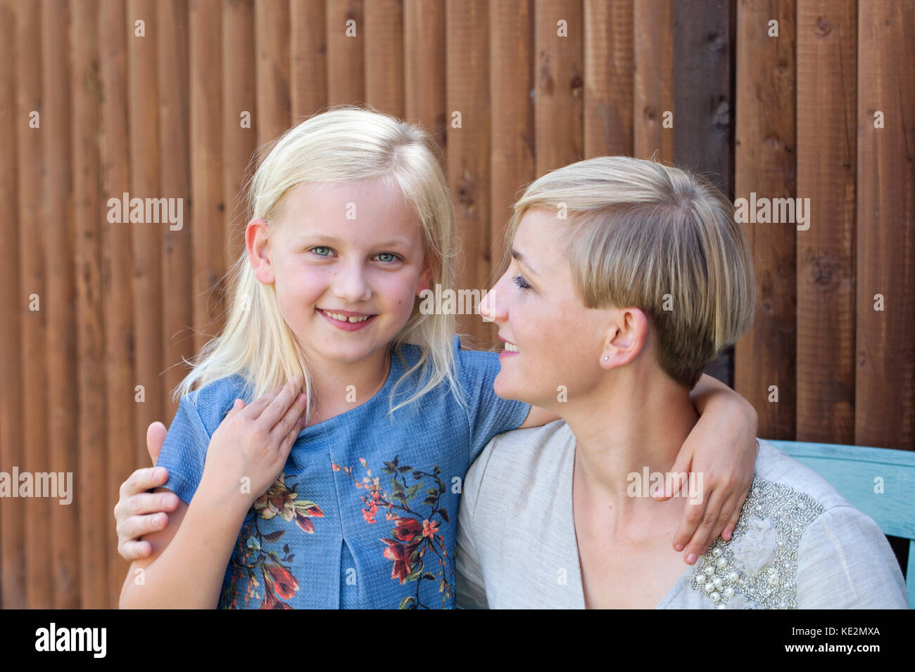 Jeune Maman Et Sa Fille Banque De Photographies Et Dimages à Haute