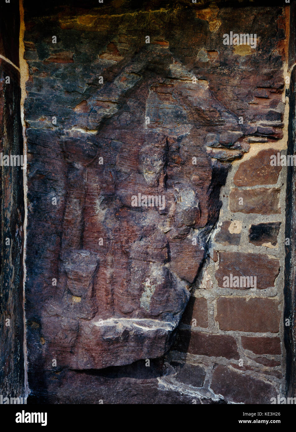 Autel romain sculpté Banque de photographies et d’images à haute ...