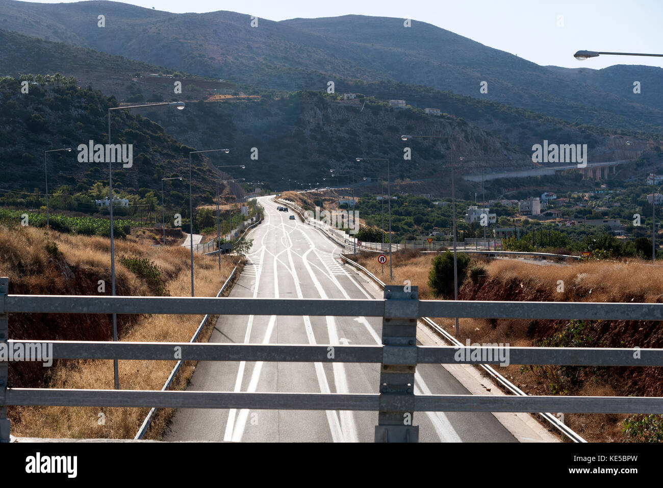 Malia, Crète, Grèce. La route nationale E75 a avec une nouvelle surface ...