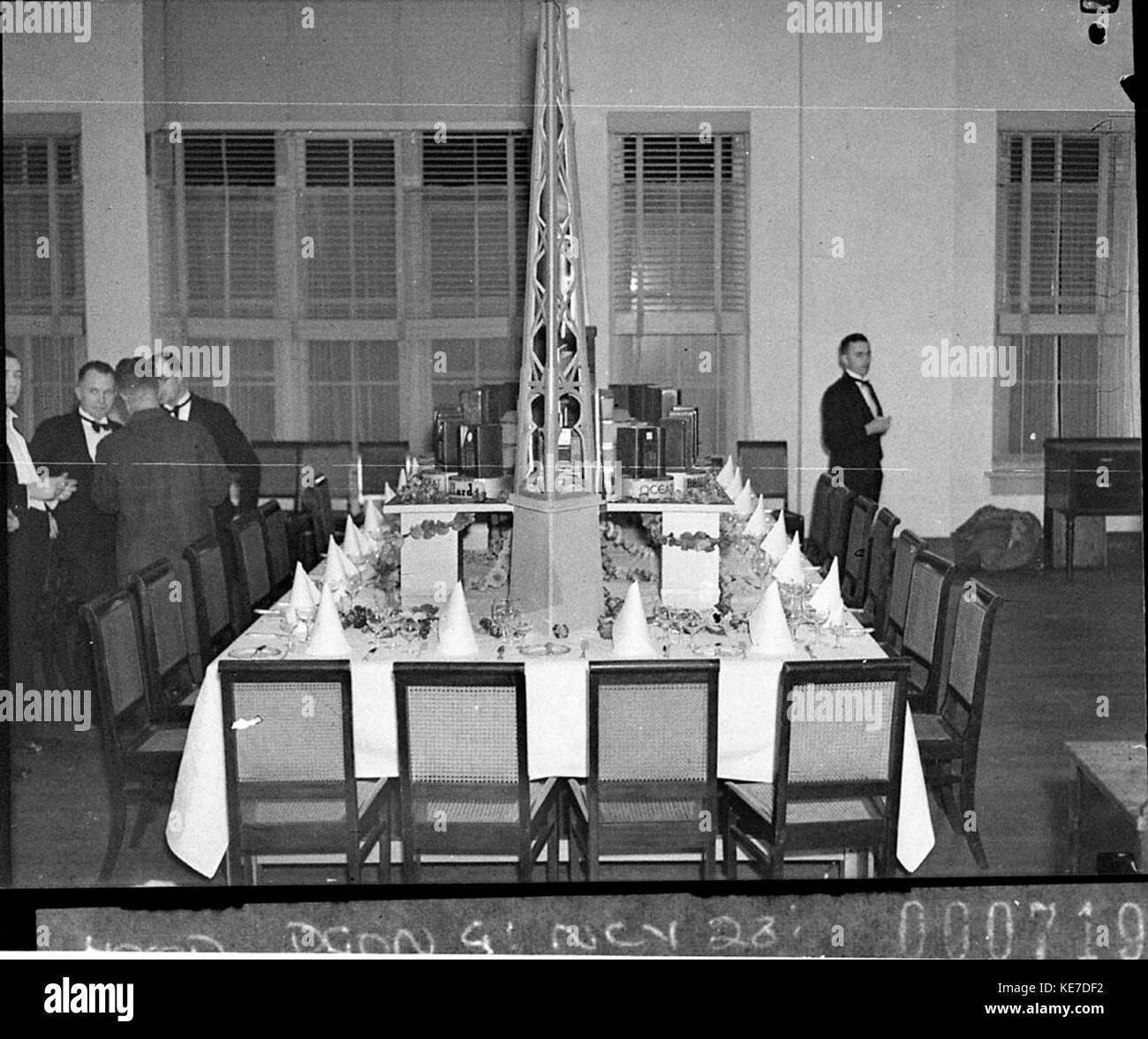 Radio de table antique Banque d'images noir et blanc - Alamy