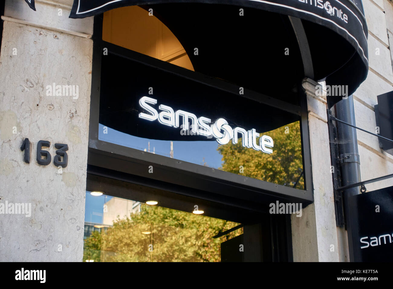 Samsonite logo Banque de photographies et d’images à haute résolution ...