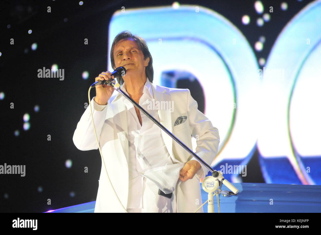 Roberto carlos singer Banque de photographies et d’images à haute ...