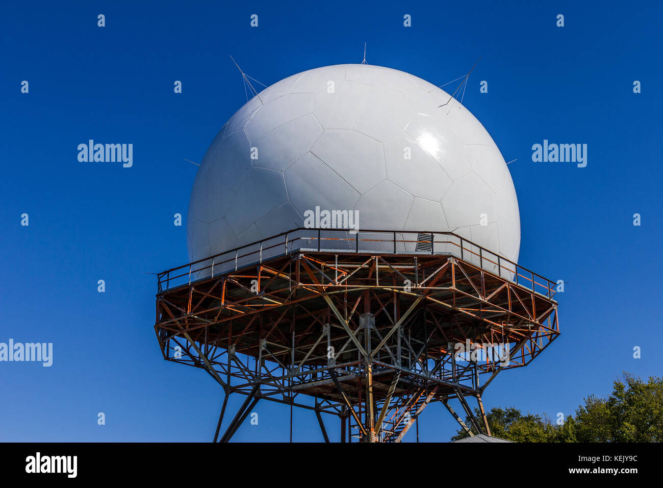 Weather radar dome Banque de photographies et d’images à haute ...