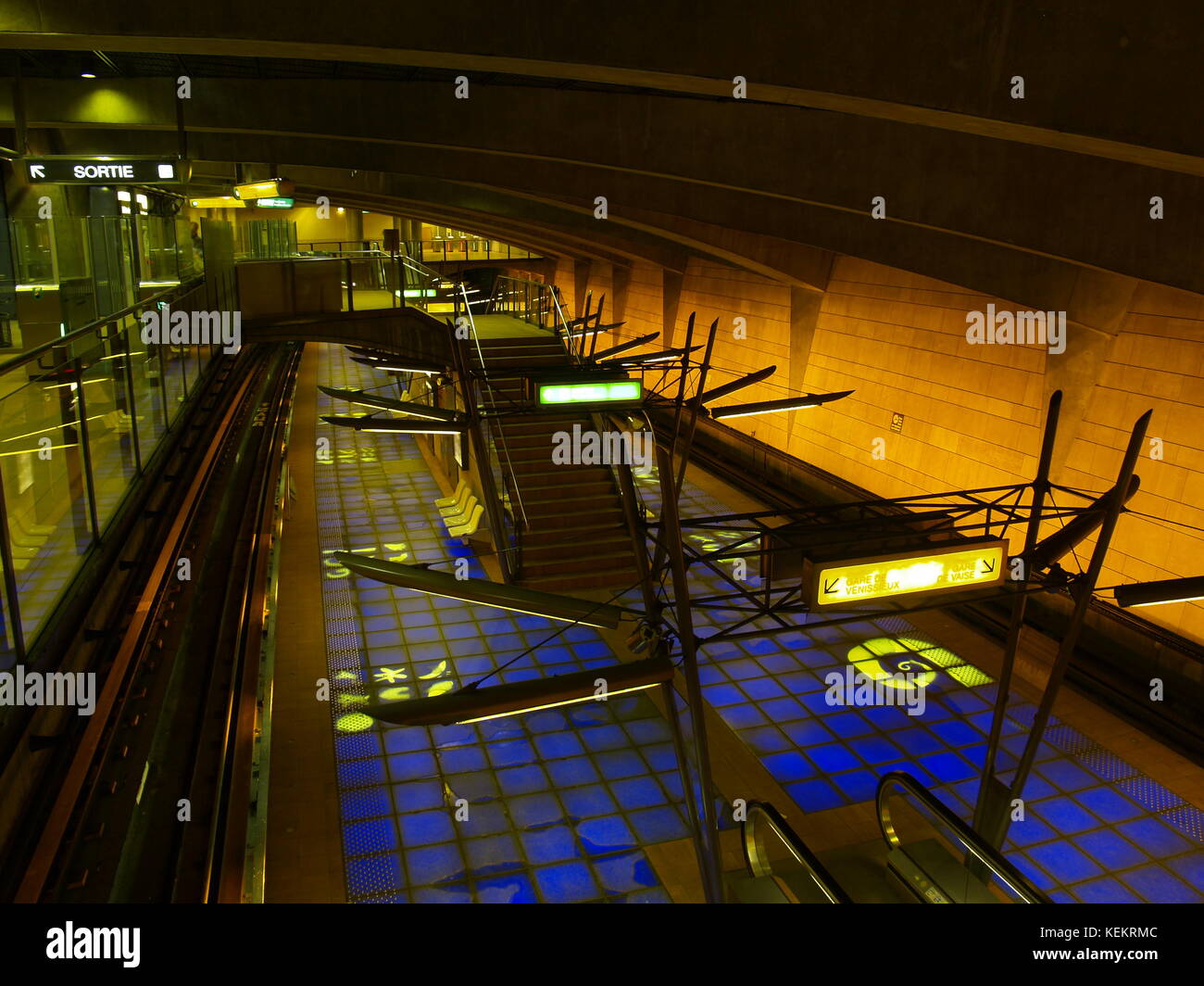 Métro ligne d metro lyon Banque de photographies et d’images à haute ...