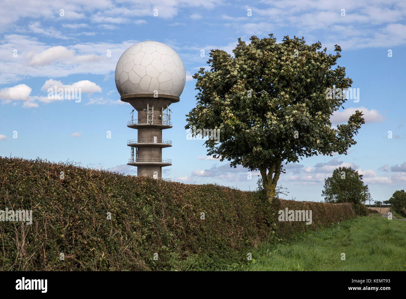 Station radar de la guerre froide Banque de photographies et d’images à ...