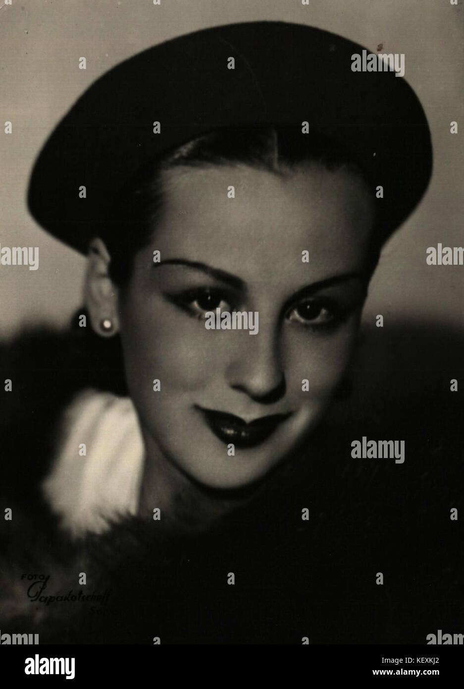 1625K 1224 Nozharova Nadya, comtesse de Nadia Navarro Farber Photo ...