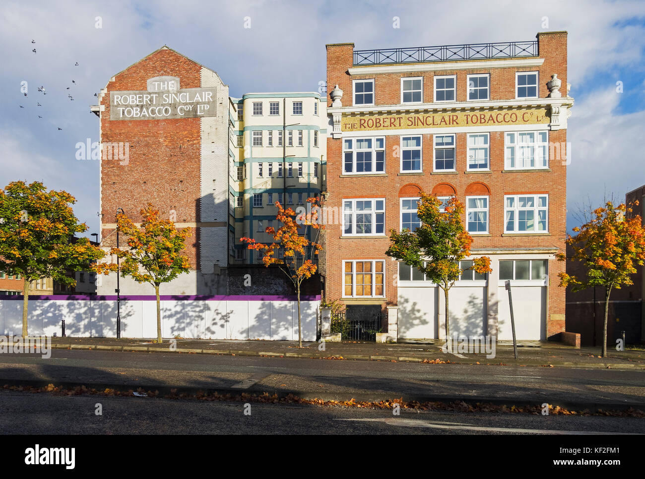Anciens bureaux et l'usine de Robert Sinclair Tobacco Company Limited à ...