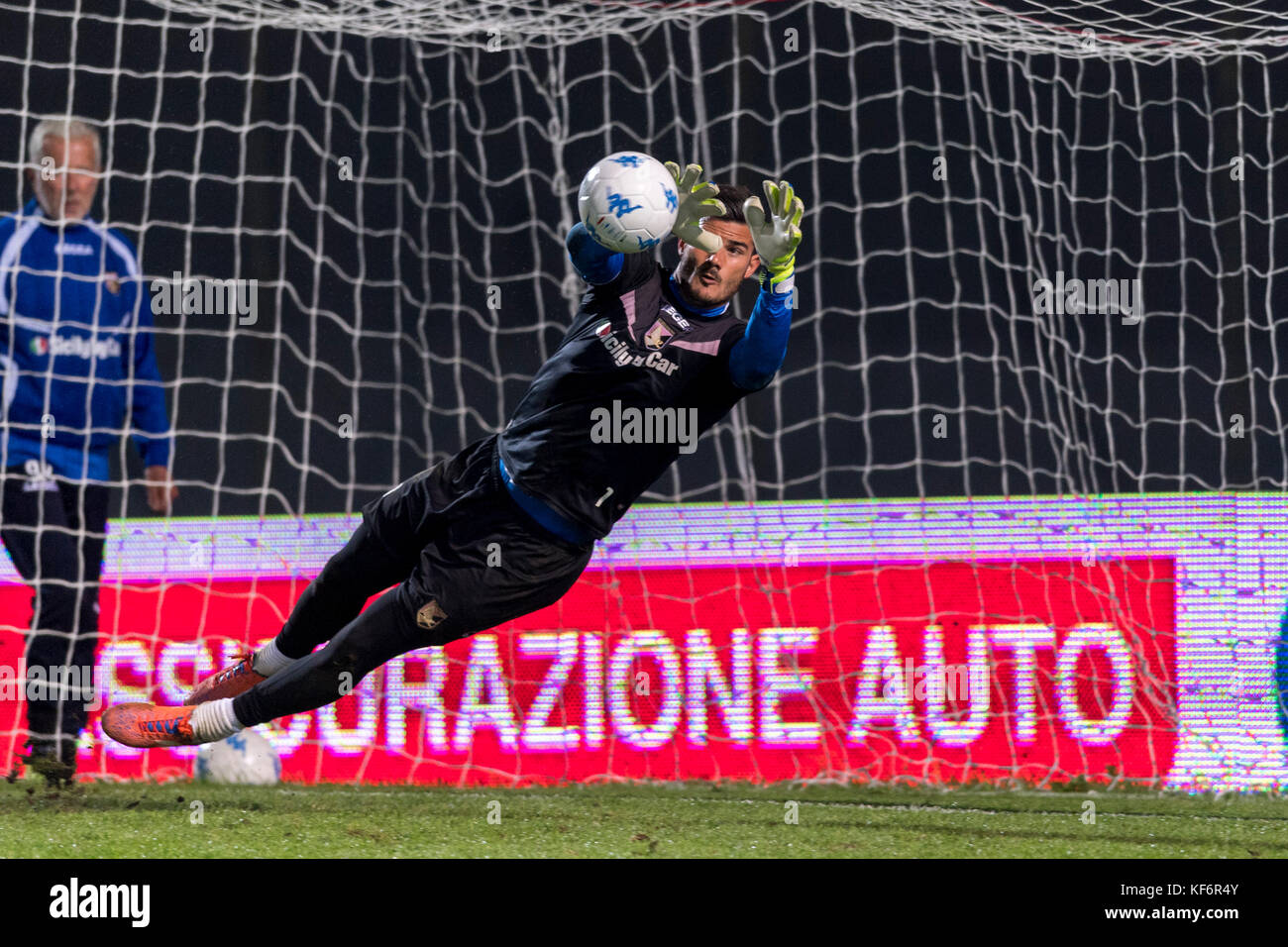 Luca maniero Banque de photographies et d’images à haute résolution - Alamy