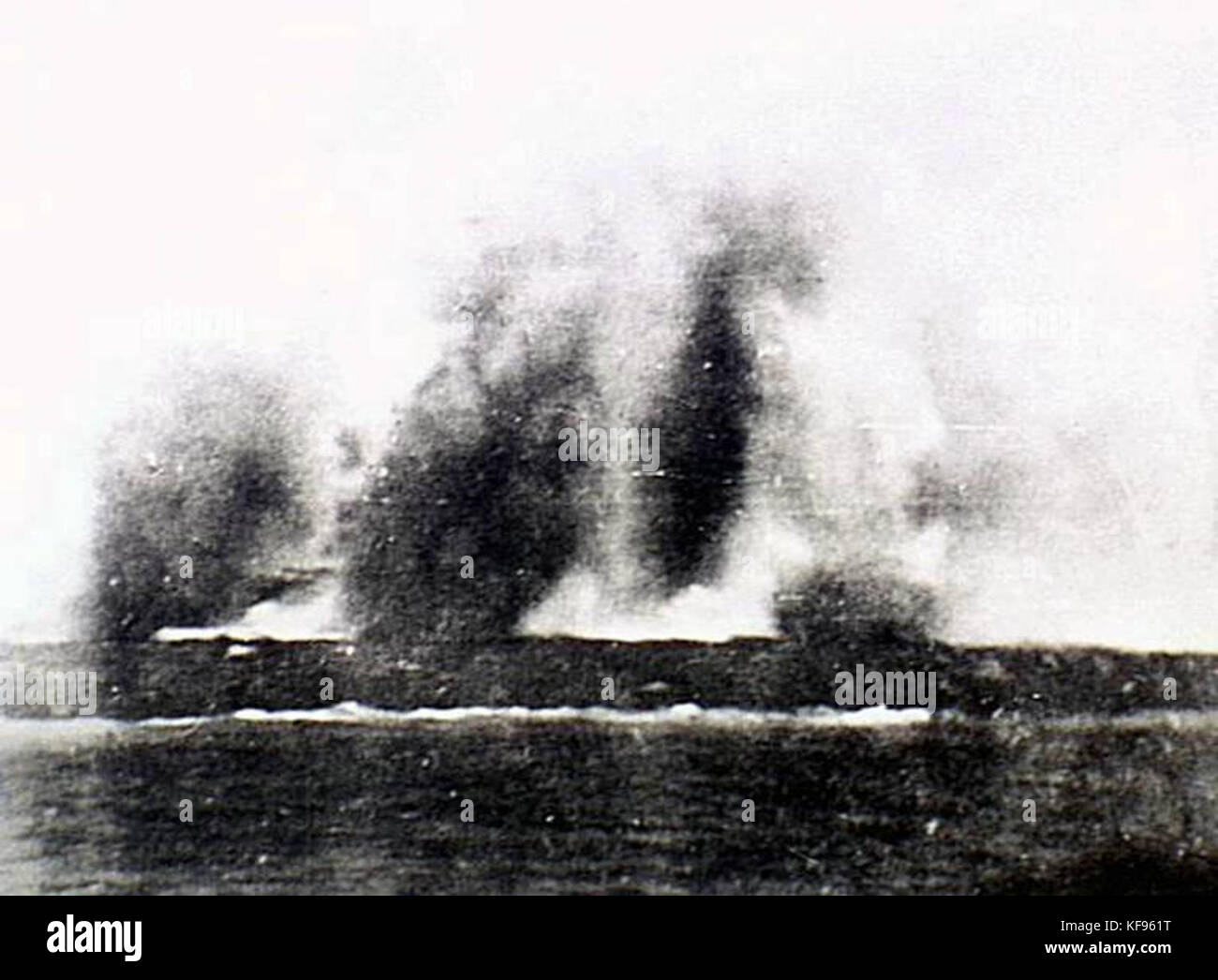Croiseur hms exeter Banque de photographies et d’images à haute ...