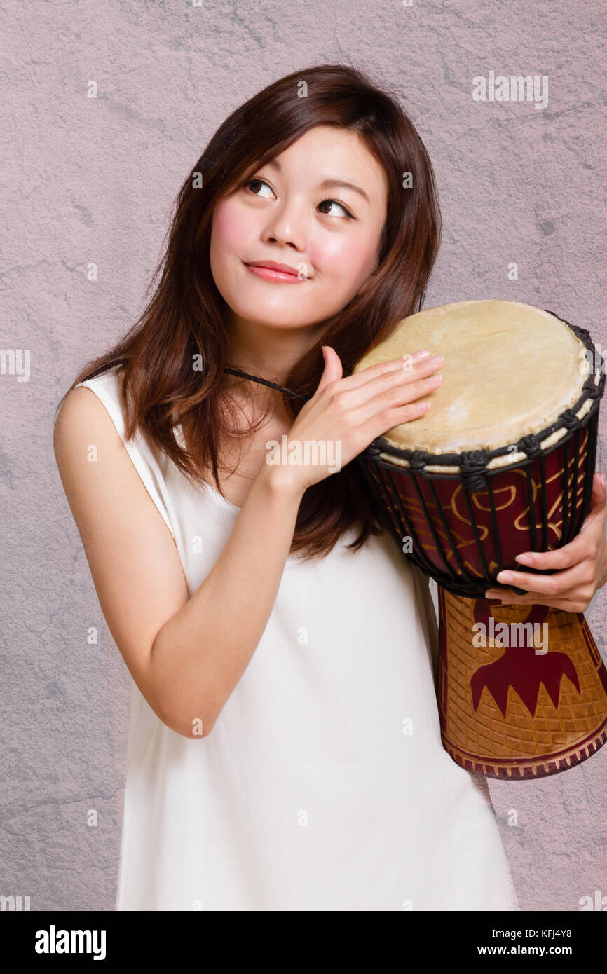 Djembe africa Banque de photographies et d’images à haute résolution ...