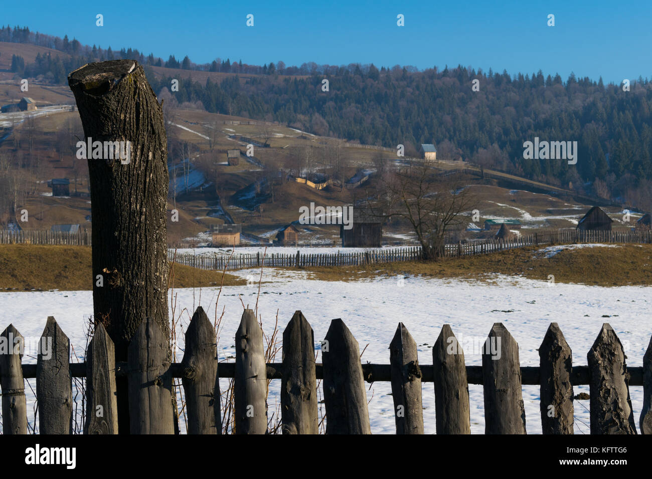 Paysage roumain Banque de photographies et d’images à haute résolution ...
