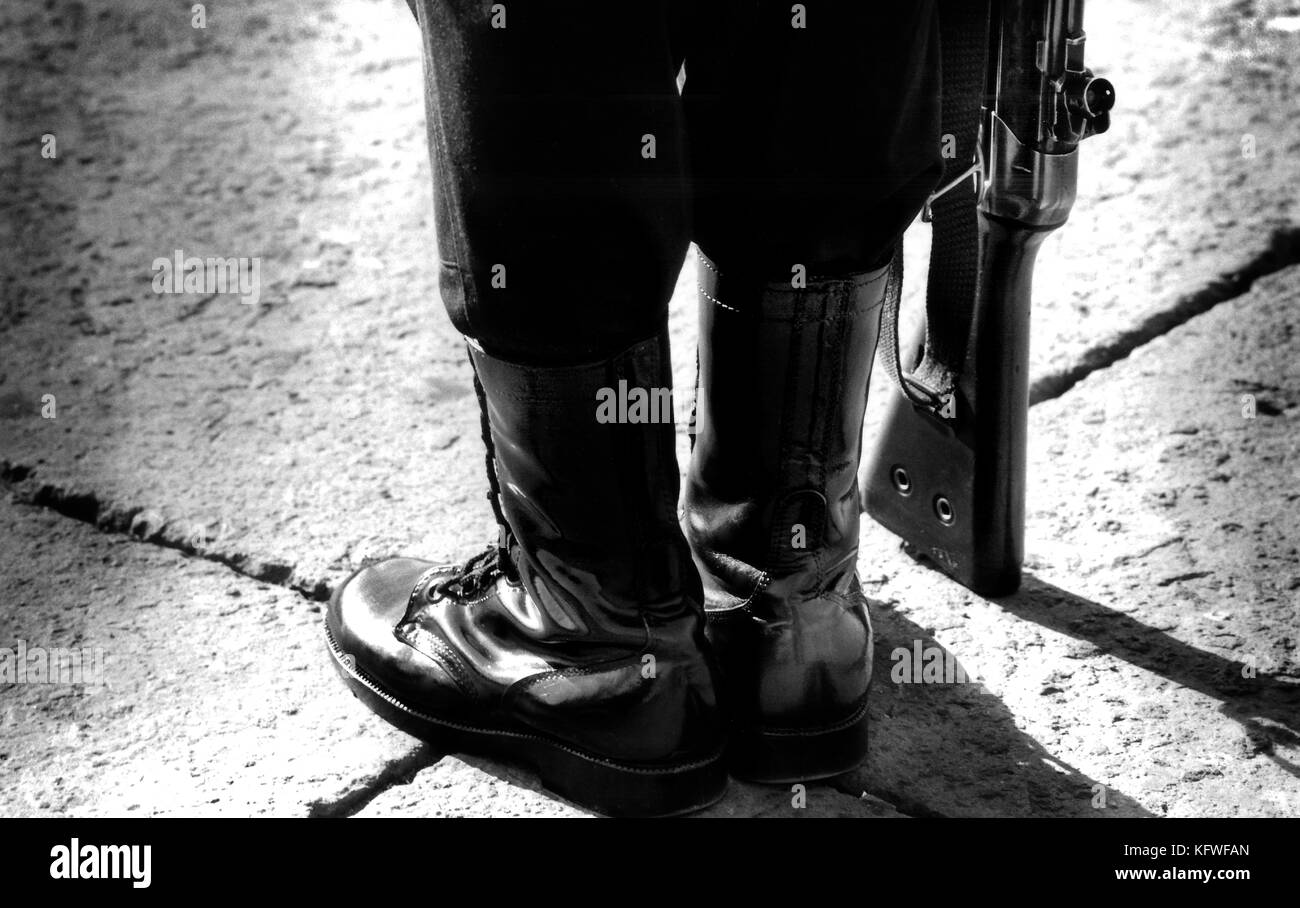 Pas militaire Banque de photographies et d’images à haute résolution ...