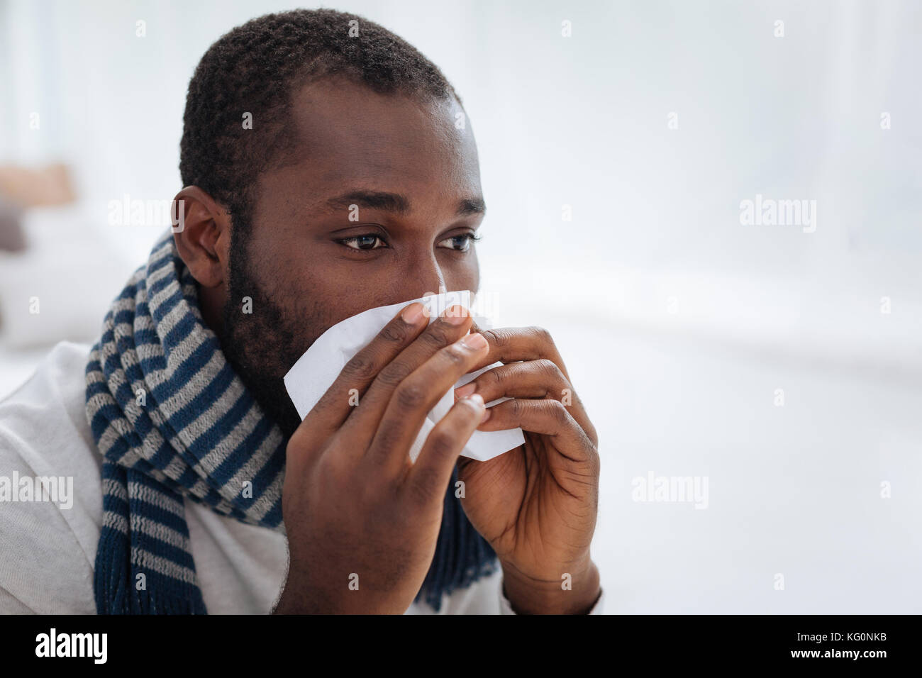 Homme dégoutant Banque de photographies et d’images à haute résolution ...