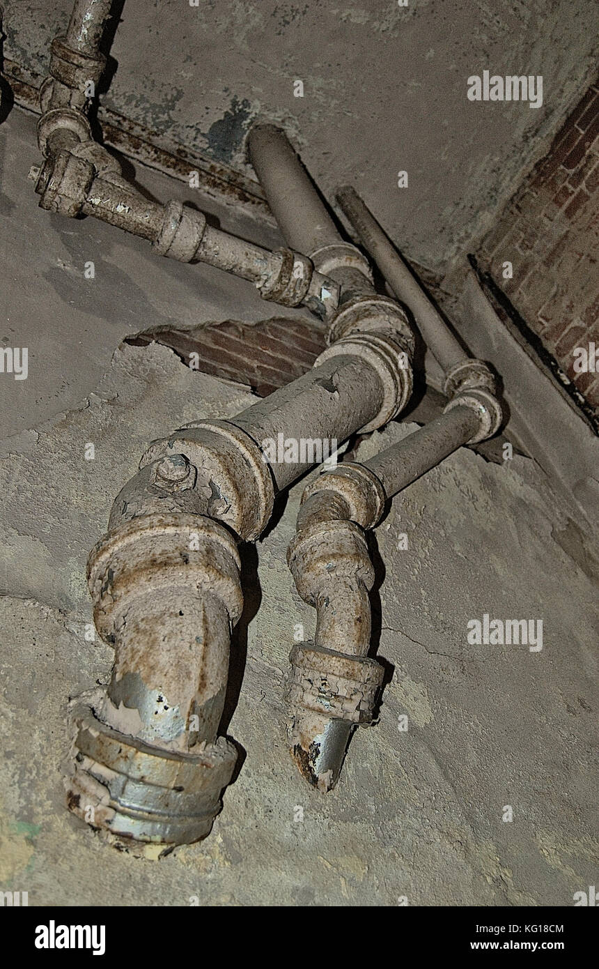 Iron pipes Banque de photographies et d’images à haute résolution - Alamy