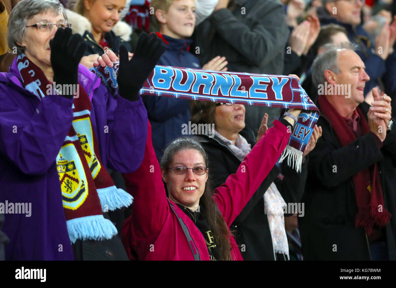 Burnley fans Banque de photographies et d’images à haute résolution - Alamy