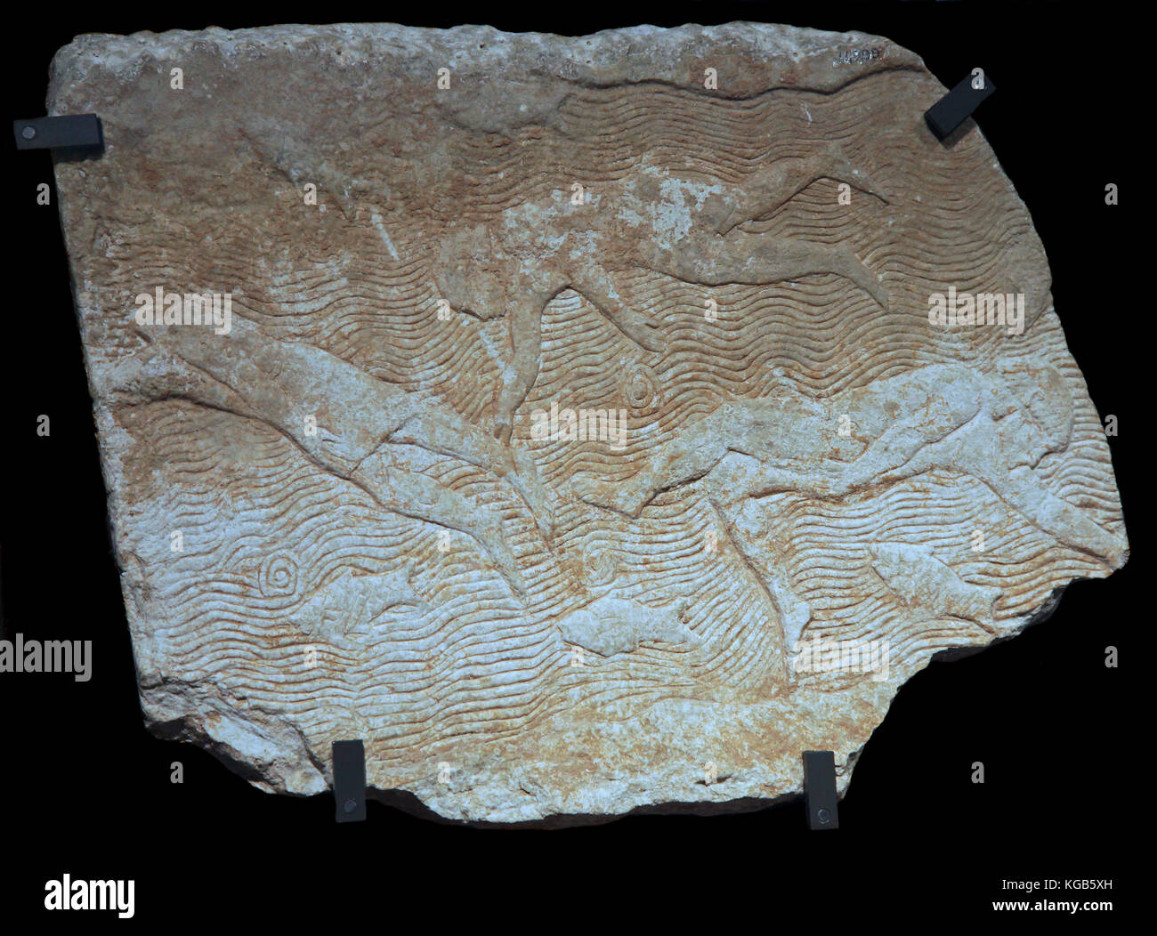 Ninive.calcaire relief montrant les victimes dans une rivière.7e siècle ...