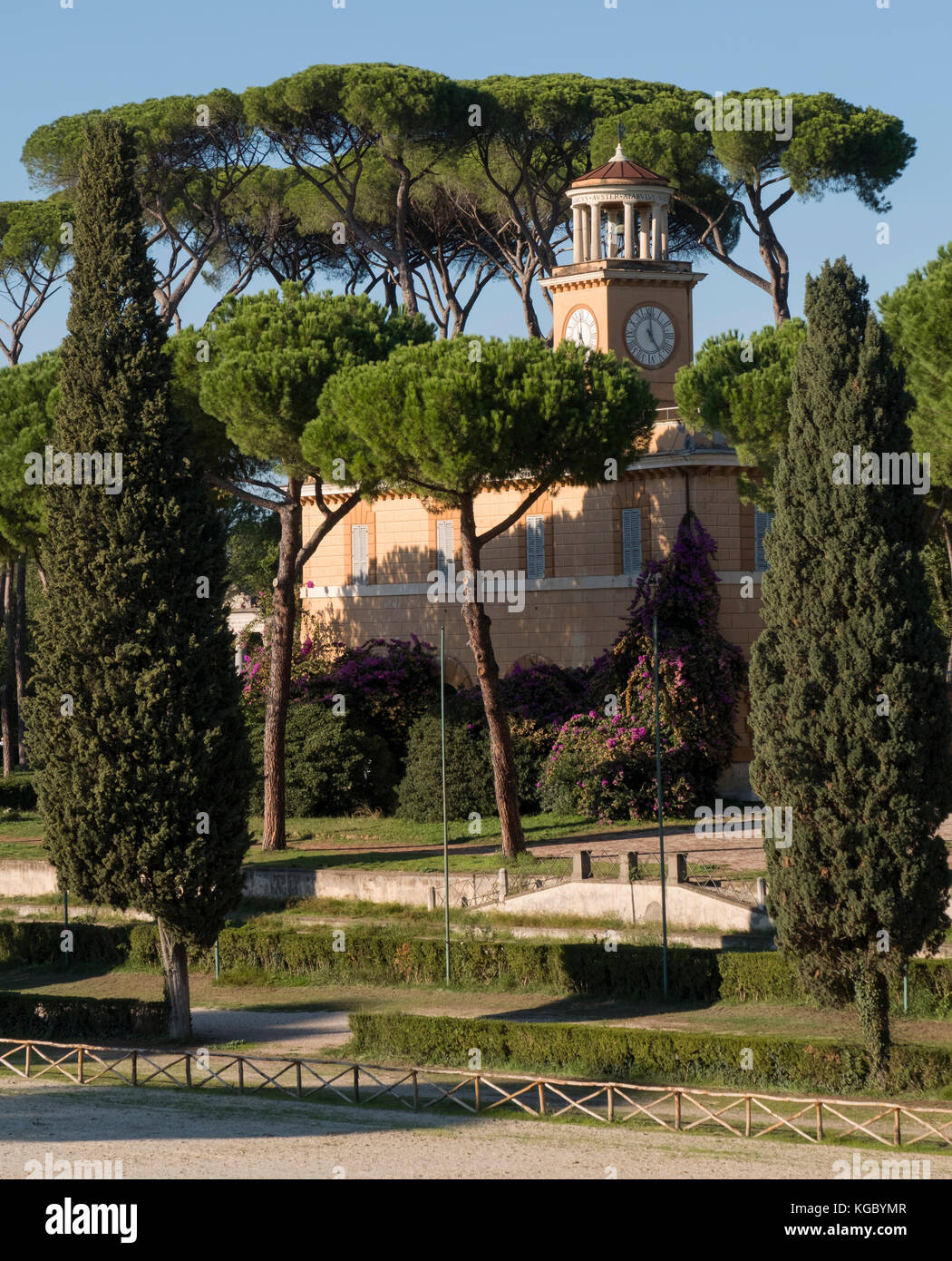 Piazza borghese rome Banque de photographies et d’images à haute ...