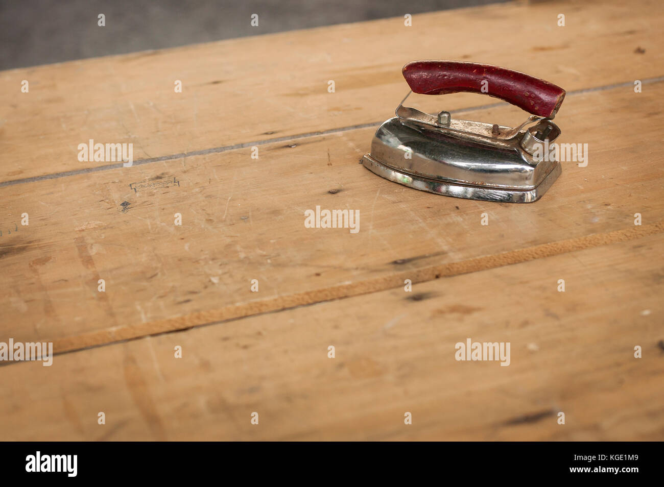 Fer à repasser vieux Banque de photographies et d’images à haute ...