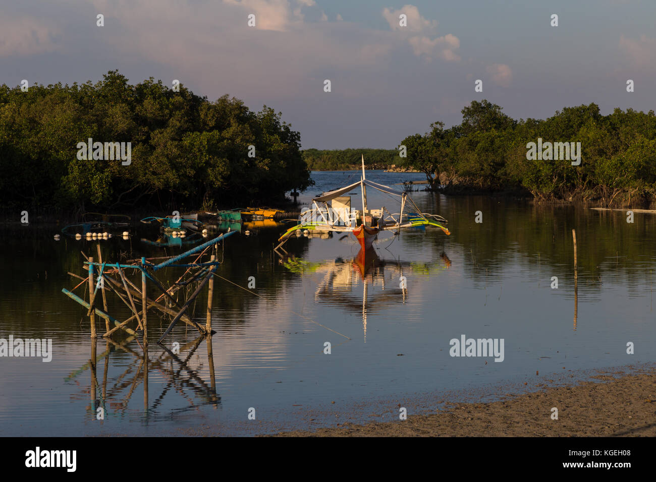 Asie Philippines Cebu Mactan sanctuaire mactan bateaux pompe dans les ...