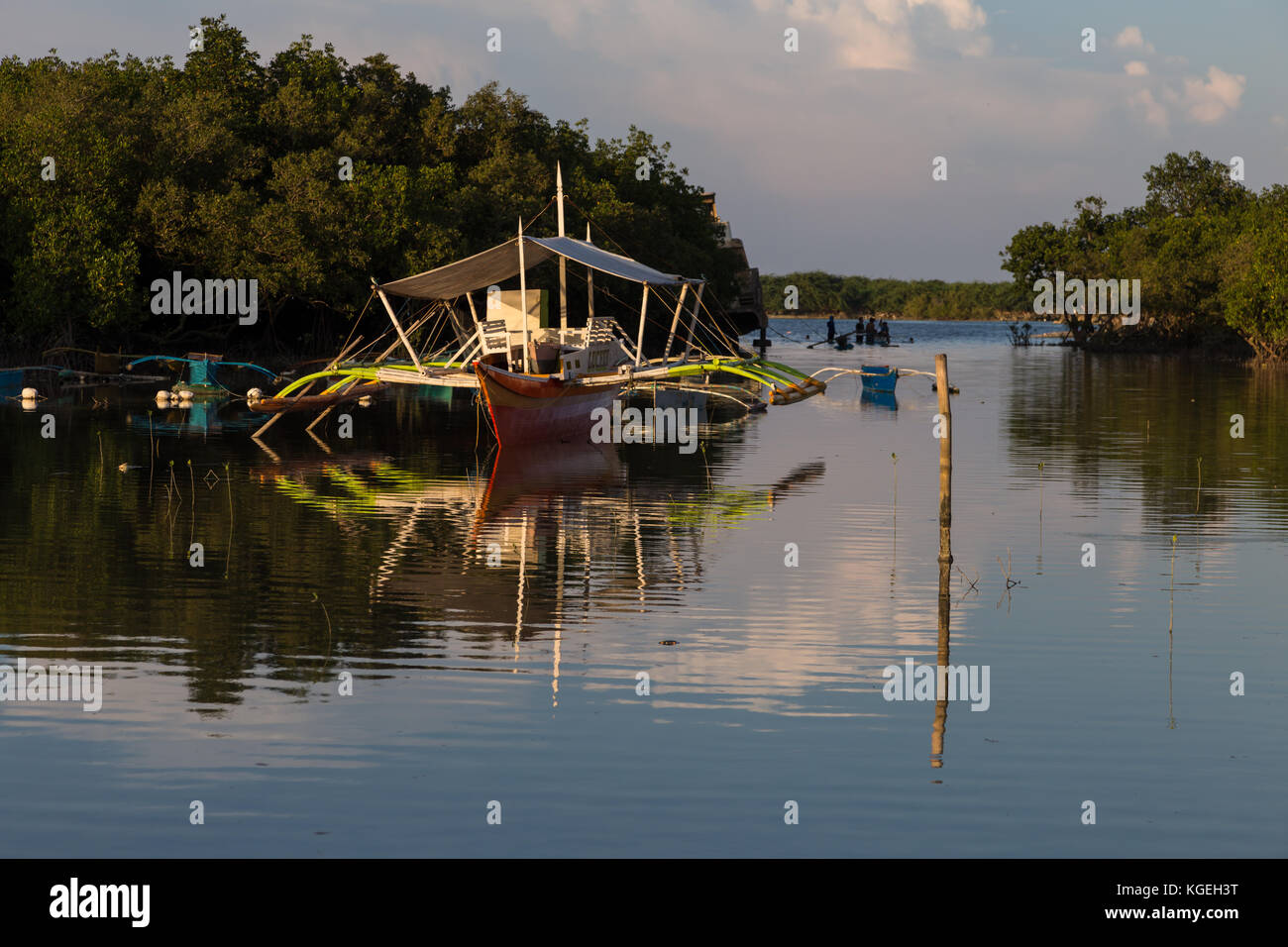 Asie Philippines Cebu Mactan sanctuaire mactan bateaux pompe dans les ...