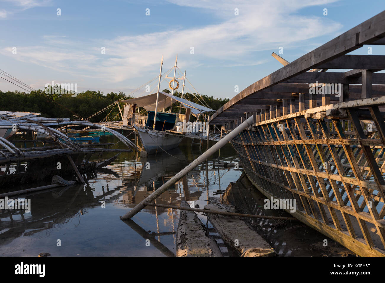 Asie Philippines Cebu Mactan sanctuaire mactan bateaux pompe dans les ...