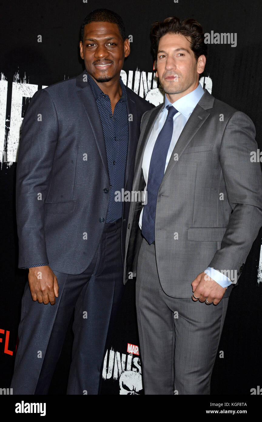 Curtis hoyle und frank castle punisher in Banque de photographies et d ...