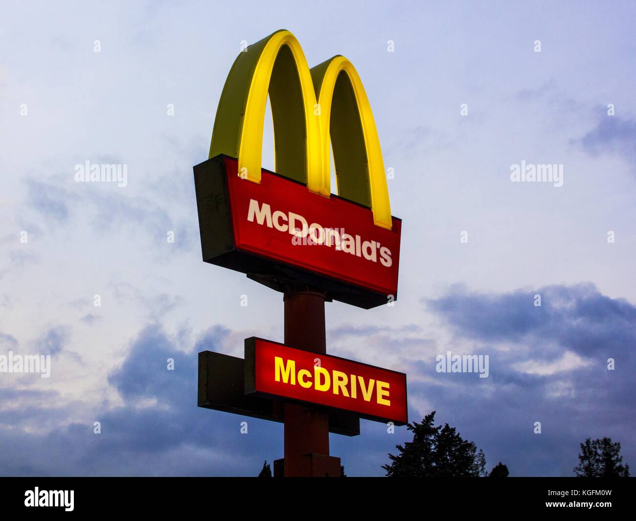 Mcdonalds mcdrive Banque de photographies et d’images à haute ...