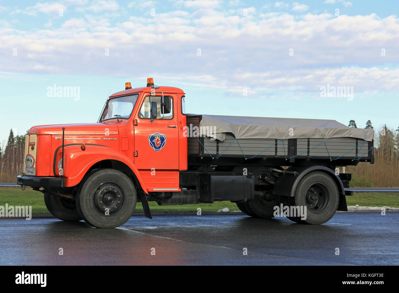 Bonneted scania Banque de photographies et d’images à haute résolution ...