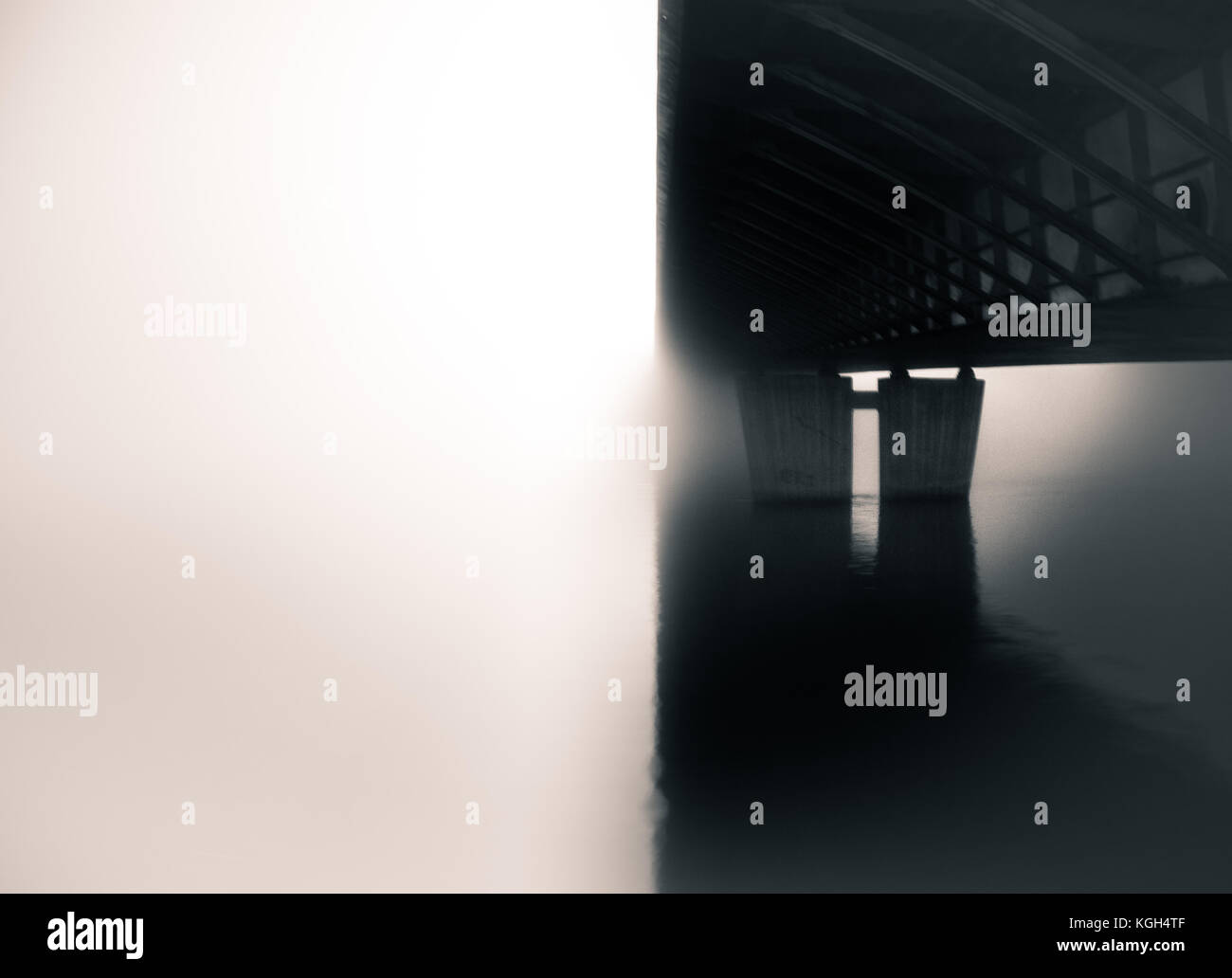 Brouillard Au Centre Ville Banque d'image et photos - Alamy