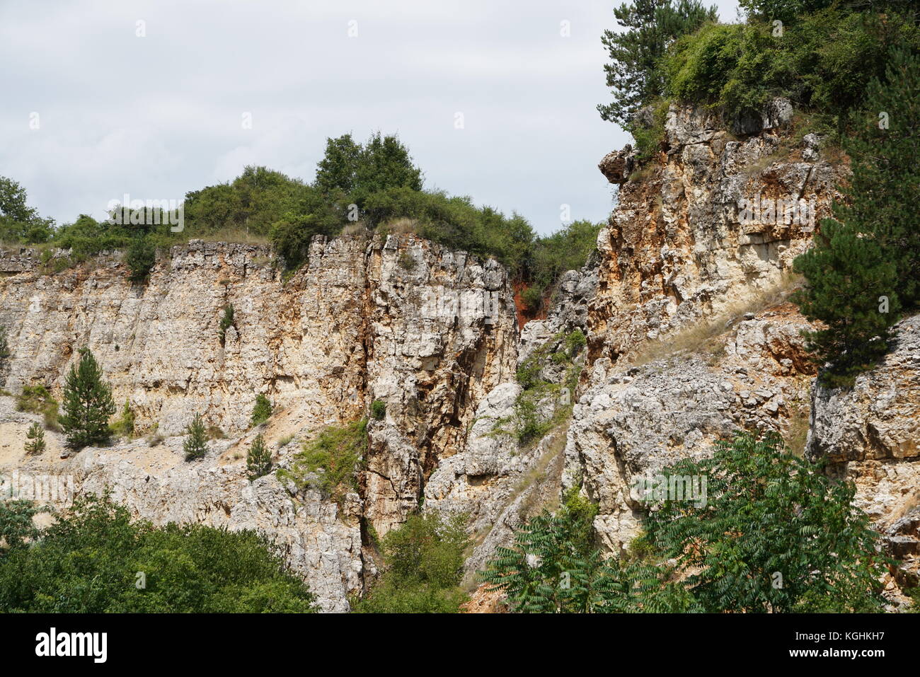 Roche montagne Banque de photographies et d’images à haute résolution ...