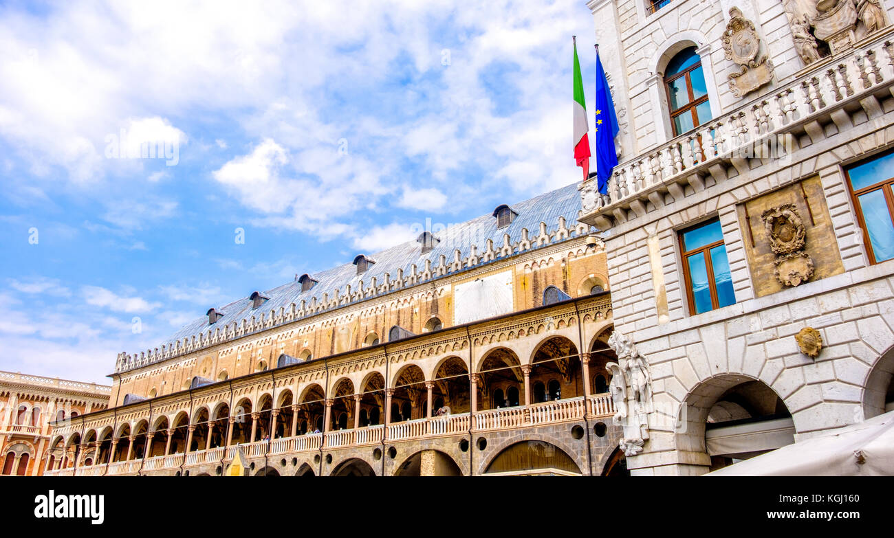 Palazzo della ragione Banque de photographies et d’images à haute ...