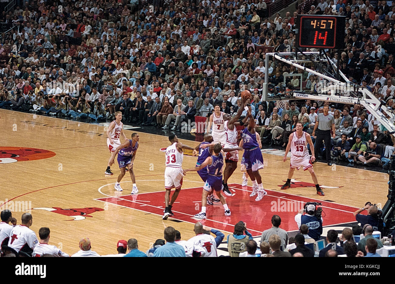 Chicago bulls michael jordan action Banque de photographies et d’images ...