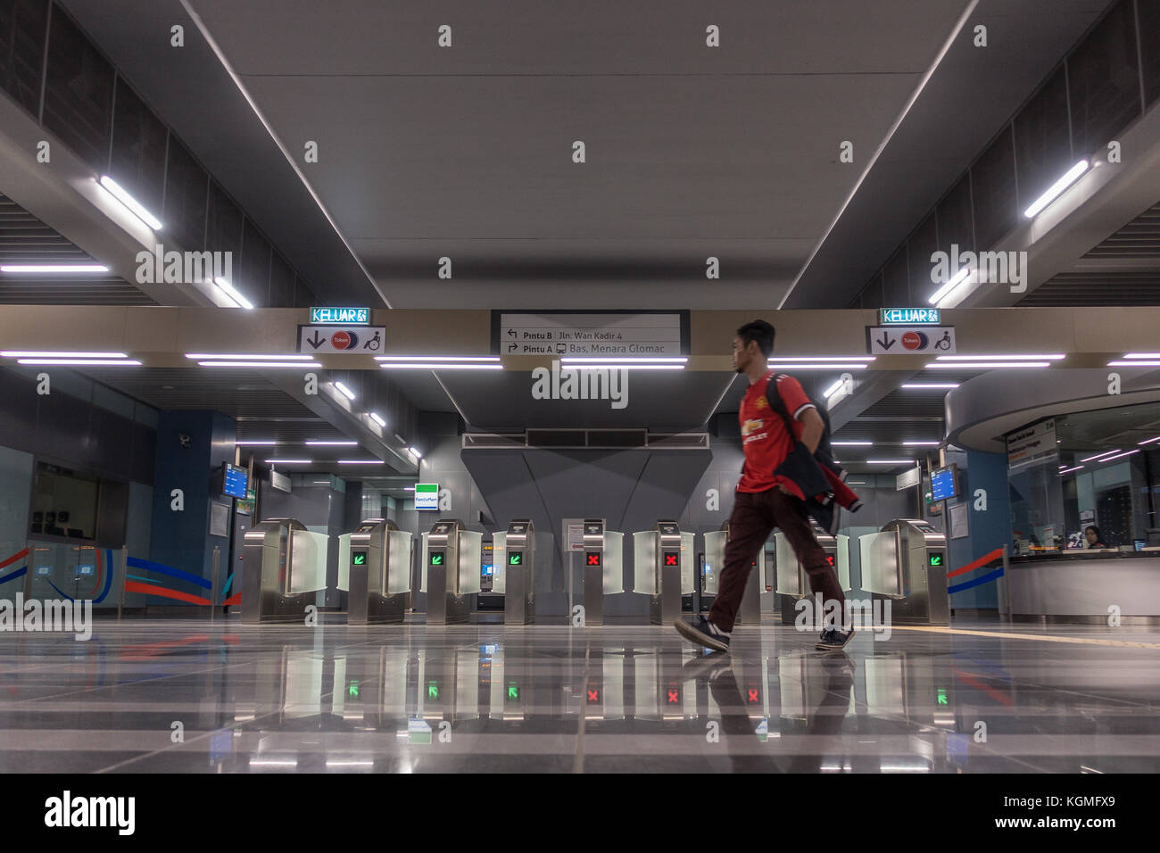 Chemin de fer MRT. Le Mass Rapid transit (MRT) est un nouveau transport ...