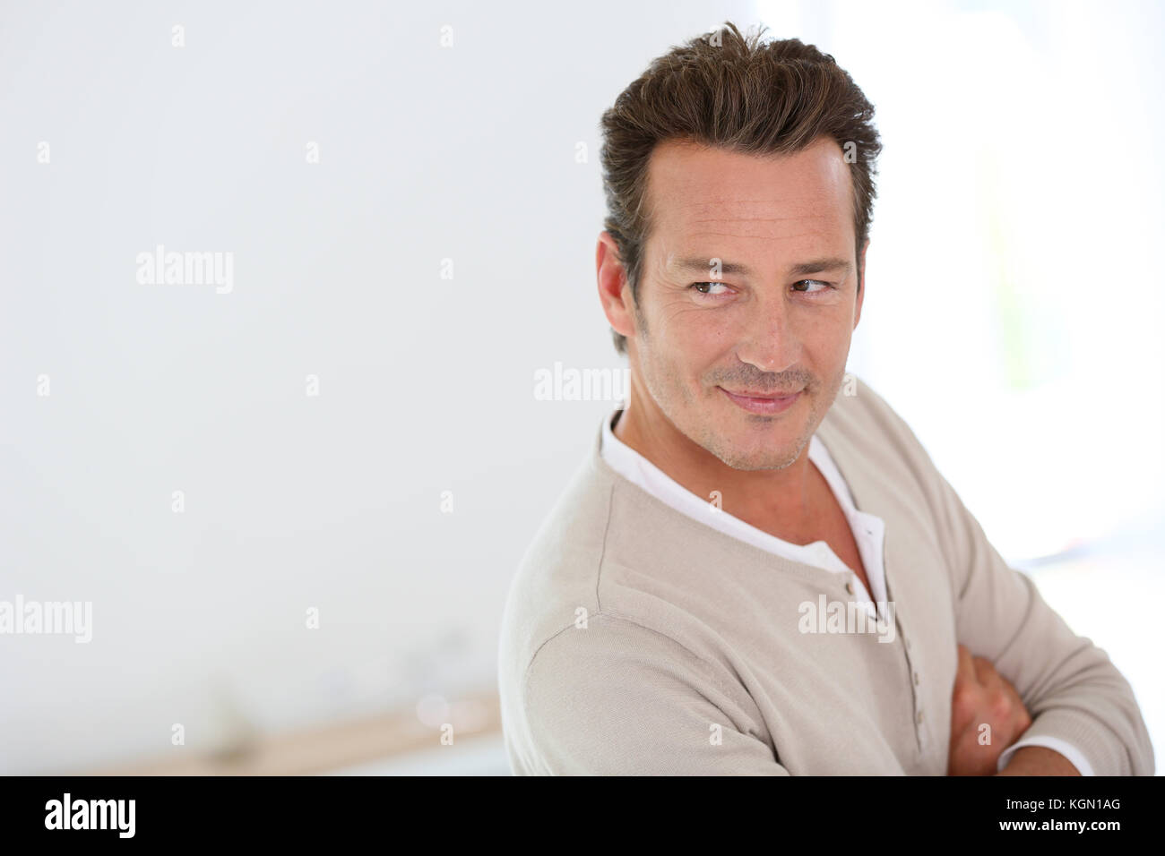 Beau portrait d'homme de 40 ans Photo Stock - Alamy