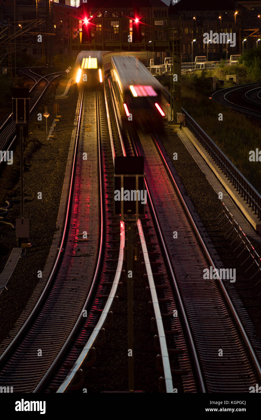 Trains urbains s bahn de berlin Banque de photographies et d’images à haute résolution - Alamy