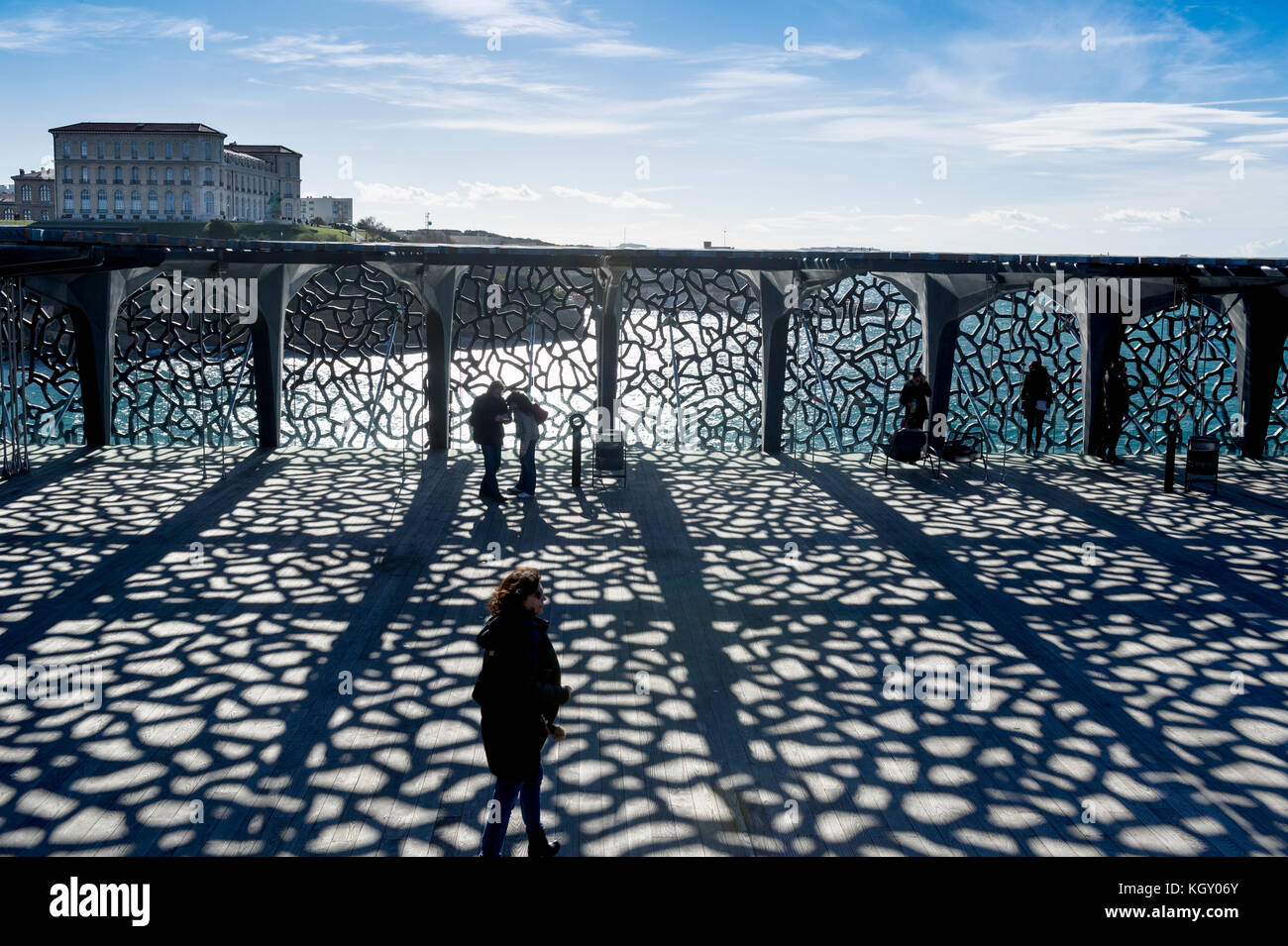 La France. BOUCHES-DU-RHÔNE (13) MARSEILLE, SUR LE MÔLE J4, LE MUCEM (MUSÉE DES CIVILISATIONS DE ...