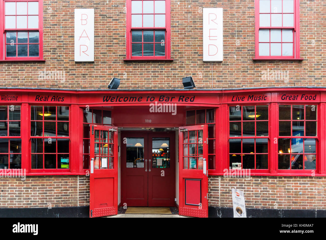 Barre rouge Banque de photographies et d’images à haute résolution - Alamy