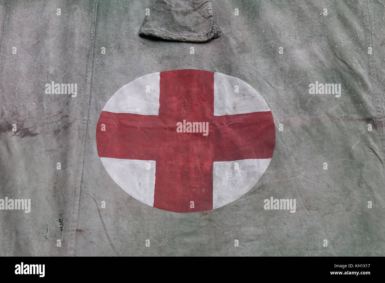 Tente de la croix rouge Banque de photographies et d’images à haute ...
