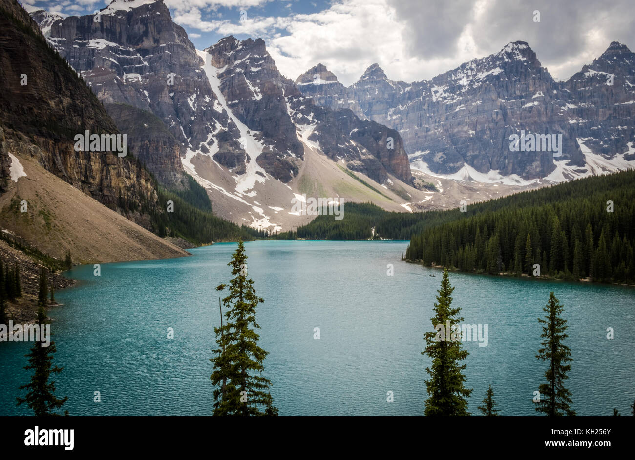 Moraine lake alberta Banque de photographies et d’images à haute résolution - Alamy