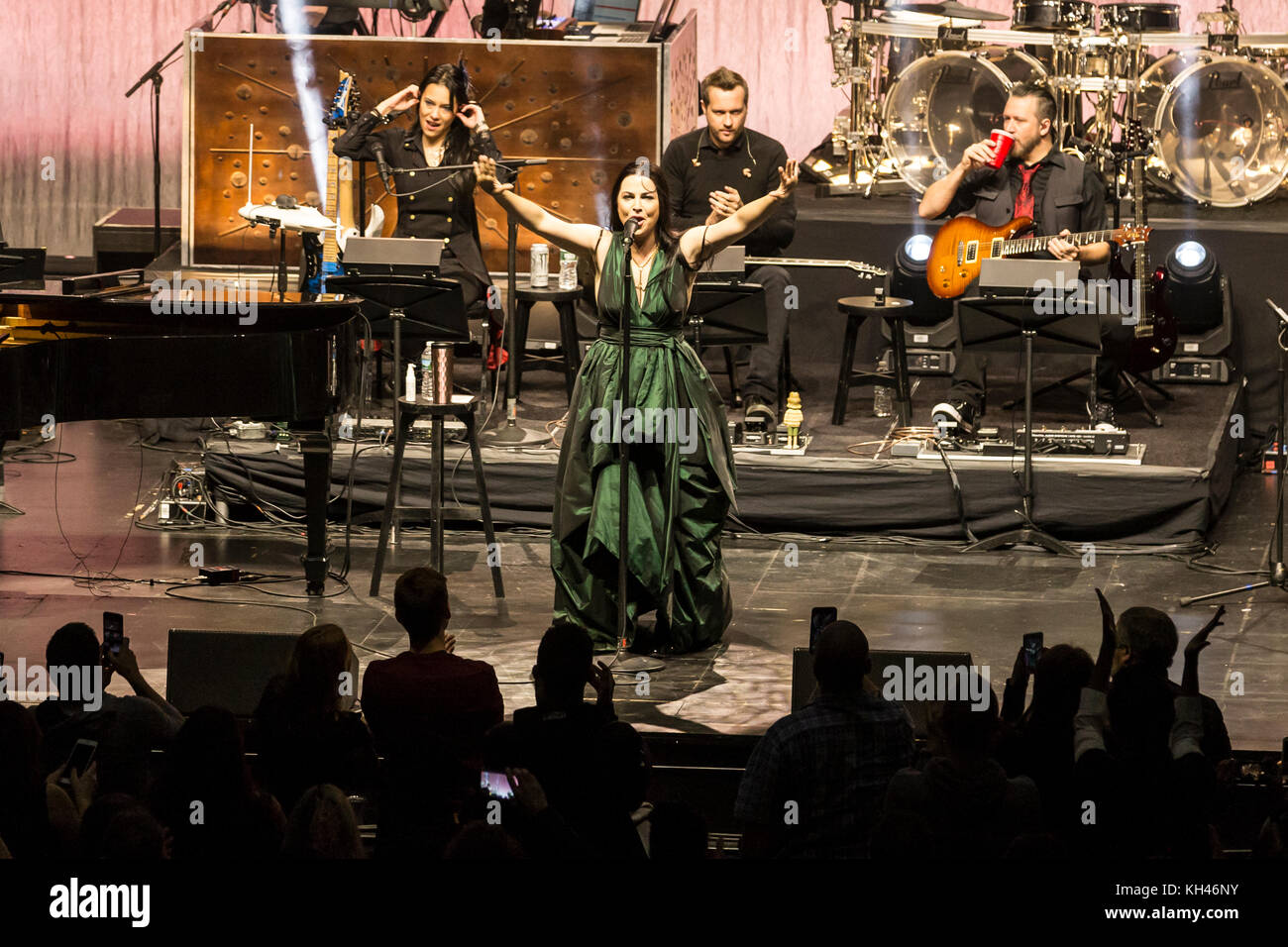 La chanteuse amy lee Banque de photographies et d’images à haute ...