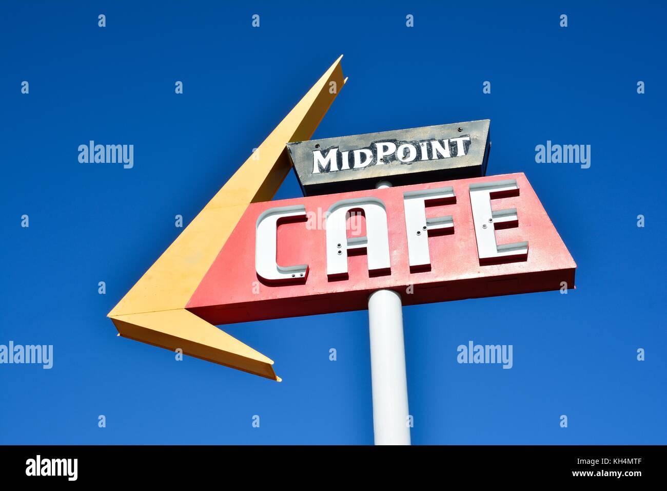 Midpoint cafe route 66 Banque de photographies et d’images à haute ...